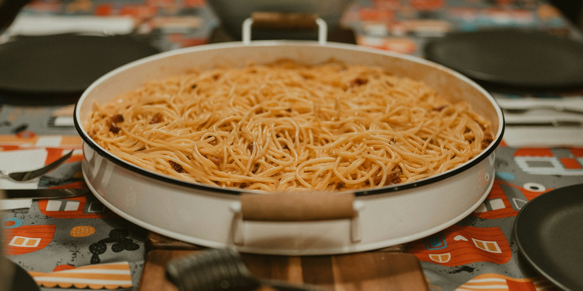 La tendance TikTok qui fait jubiler : le “Messy Dinner” • Cuisissimo